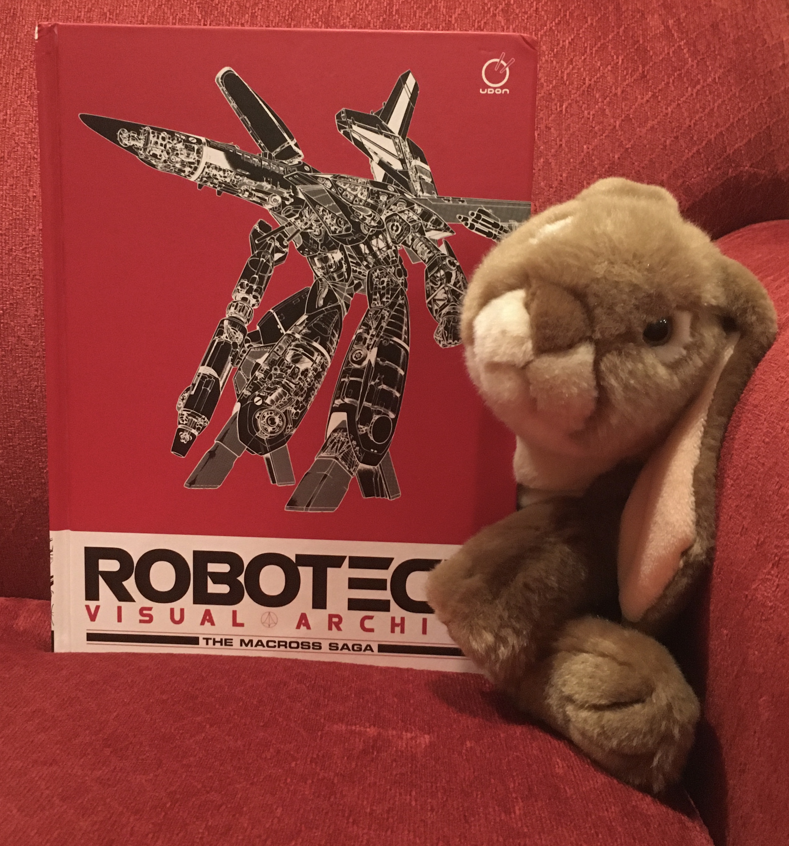 Caramel reviews Robotech Visual Archive: The Macross Saga edited by ...