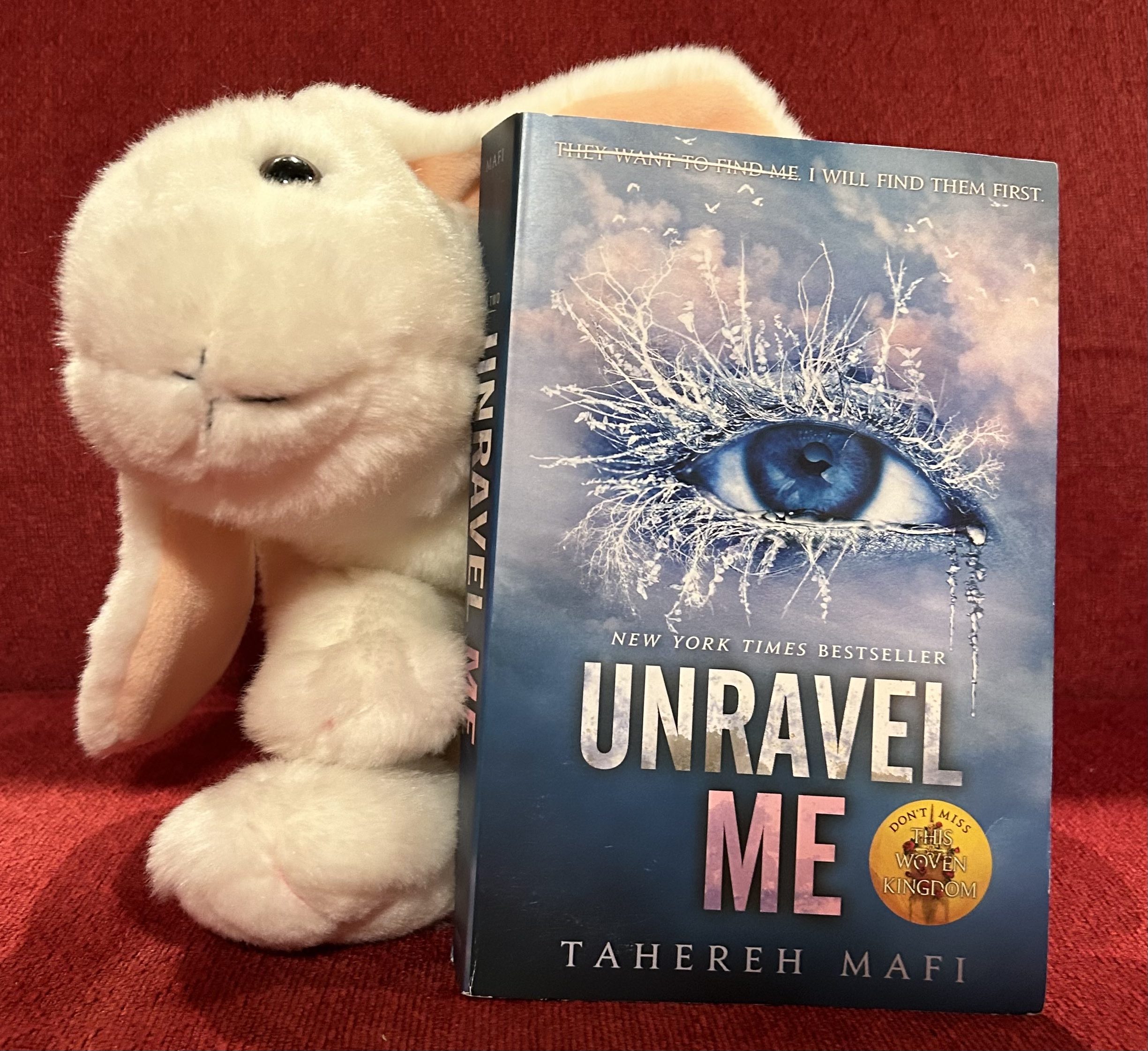 Marshmallow reviews Unravel Me by Tahereh Mafi – BookBunnies