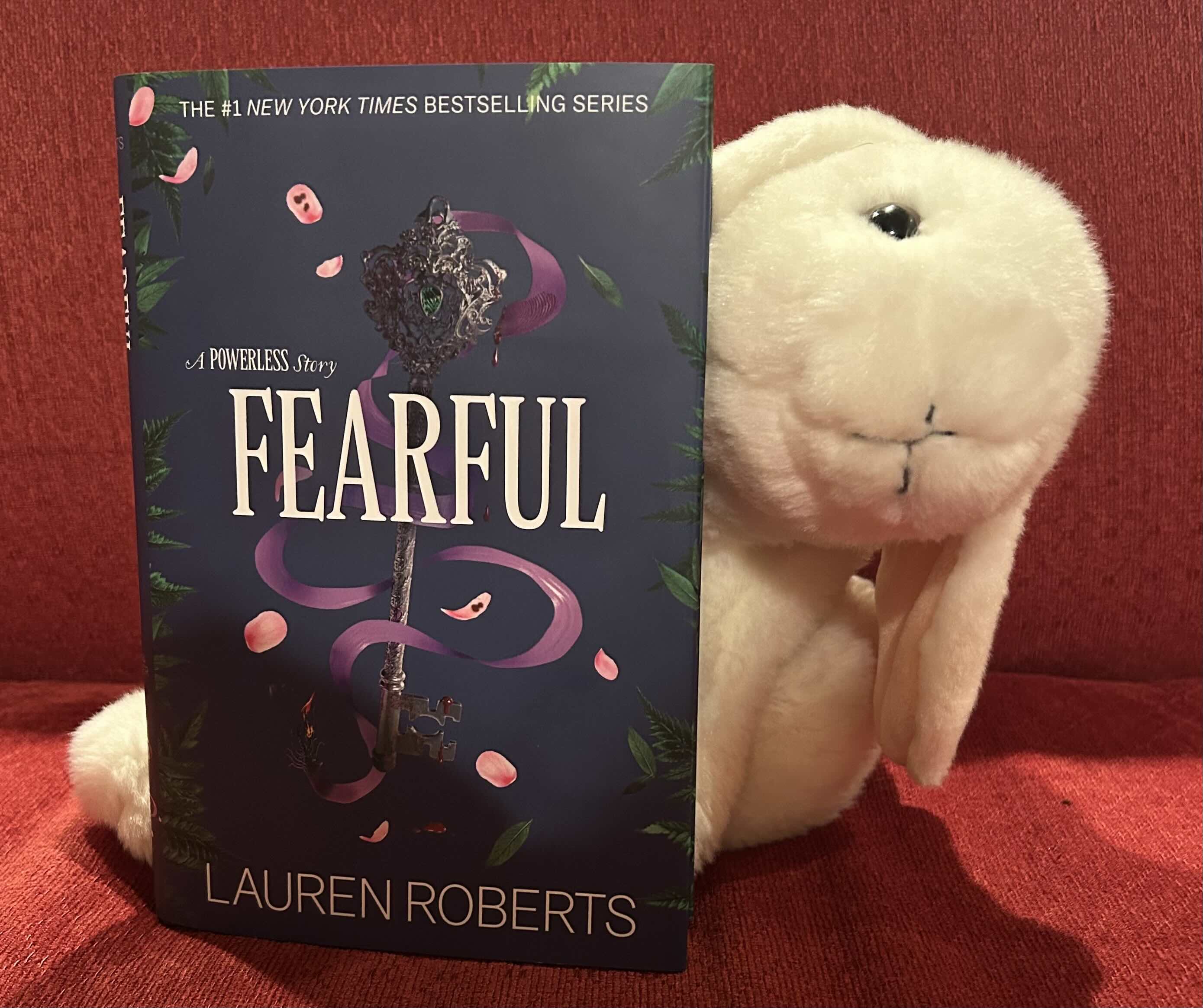 Marshmallow reviews Fearful by Lauren Roberts – BookBunnies