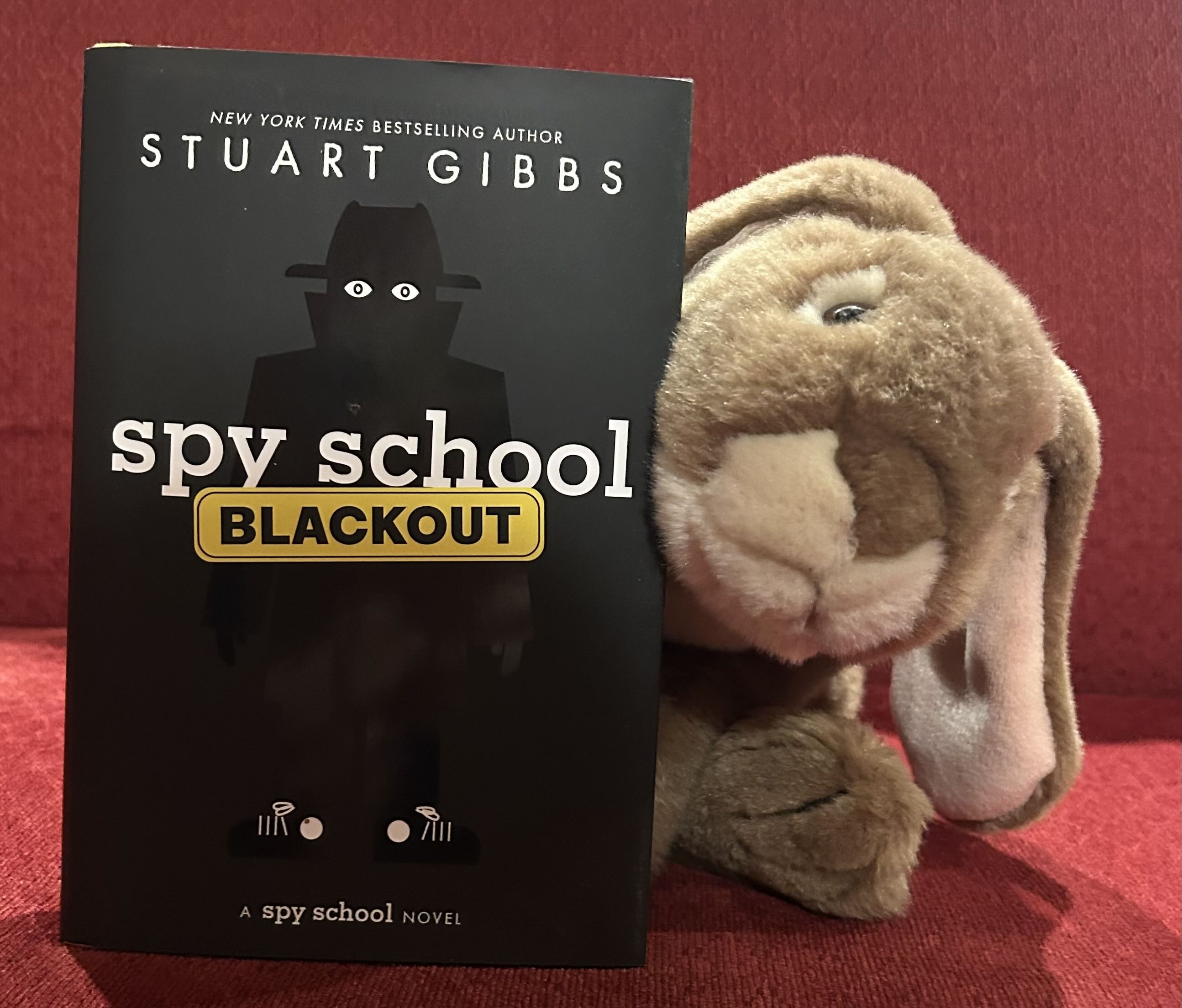 Caramel reviews Spy School Blackout by Stuart Gibbs – BookBunnies